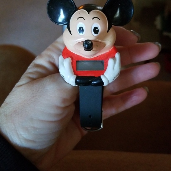 Jewelry | Vintage Mickey Mouse Watch Needs Battery | Poshmark
